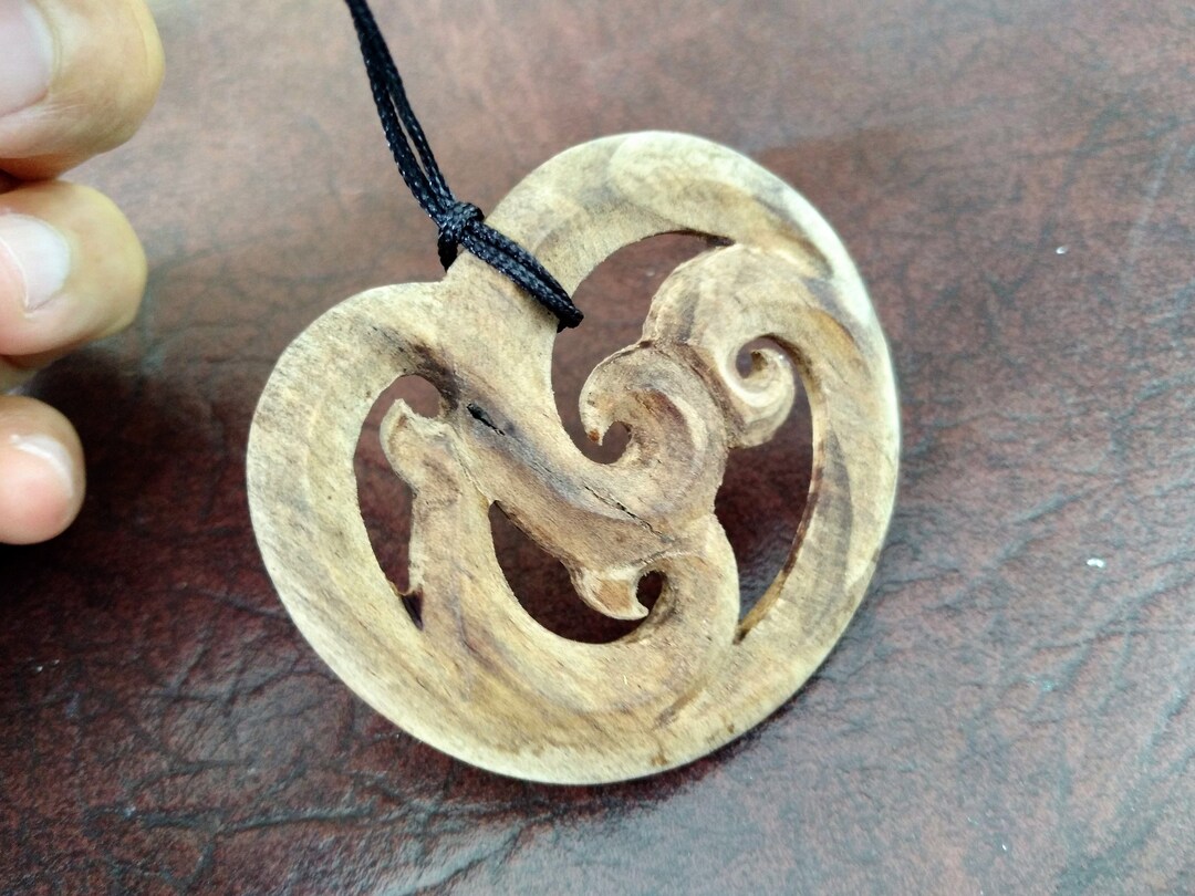NZ Pine Wood Maori Koru Family Heart Pendant. W101 - Etsy