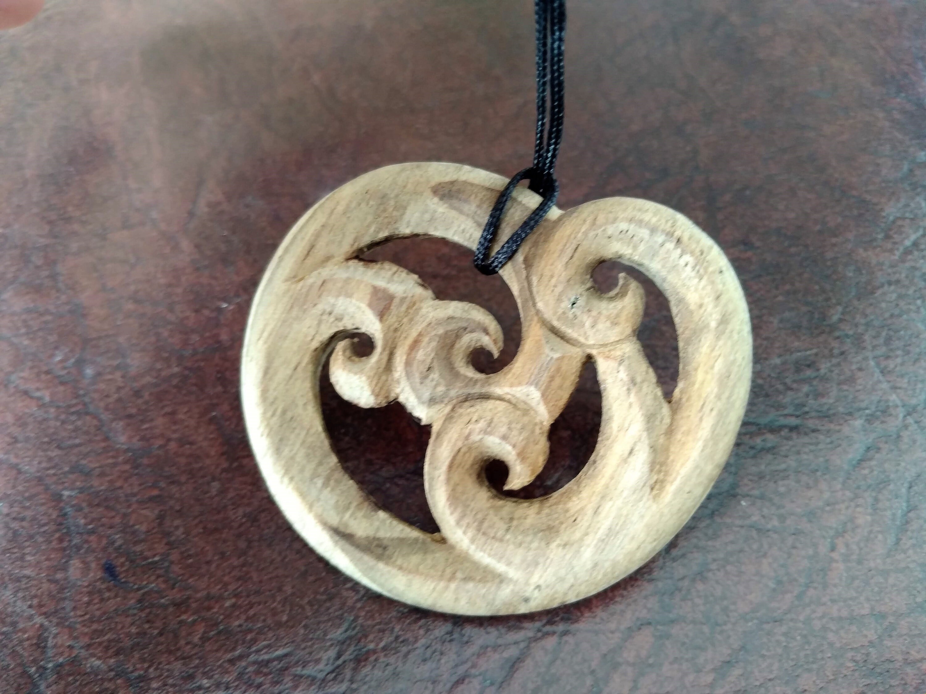 NZ Pine Wood Maori Koru Family Heart Pendant. W101 - Etsy
