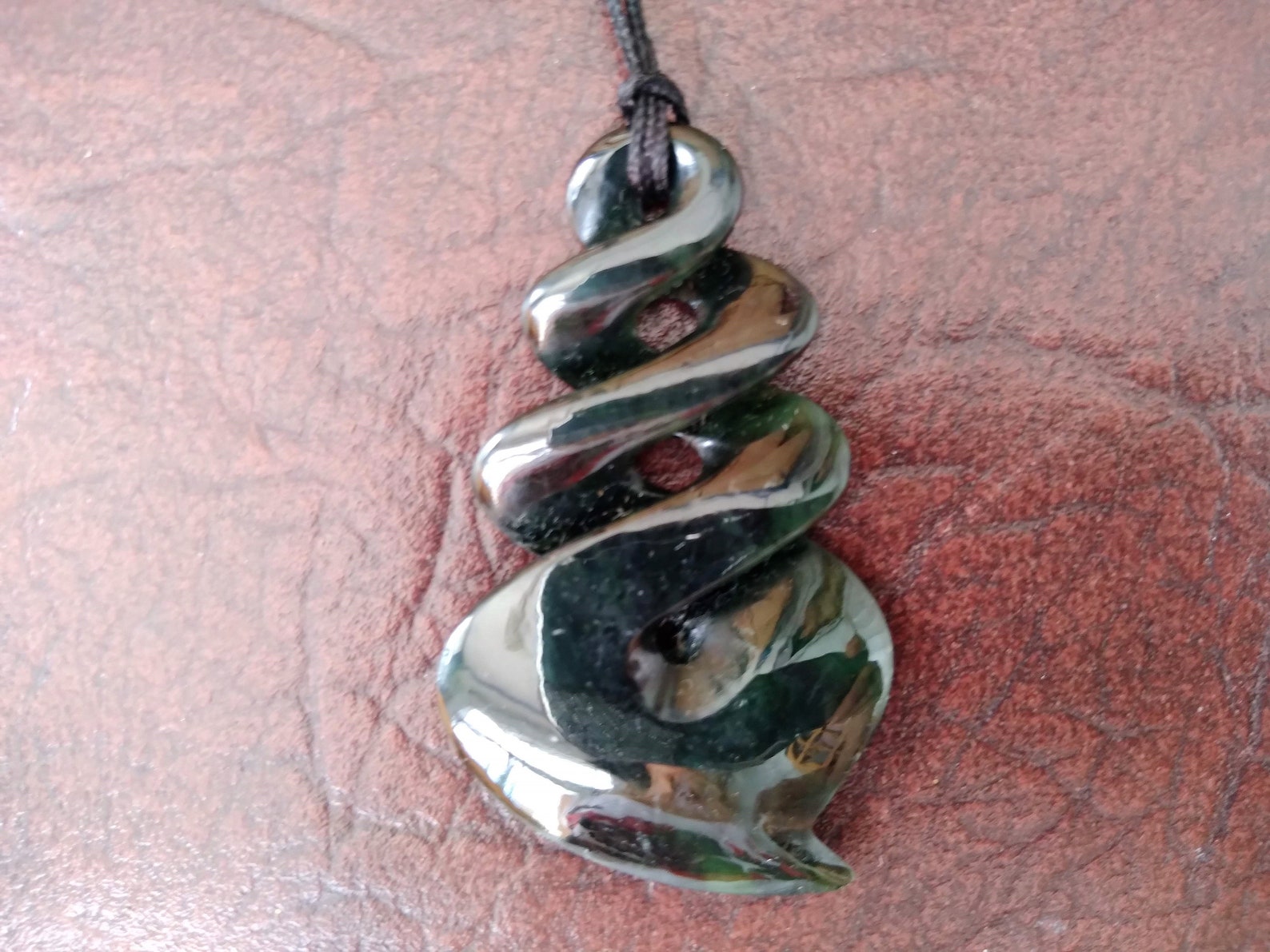 Nephrite Jade Trinity Twist Pendant. SD368 - Etsy