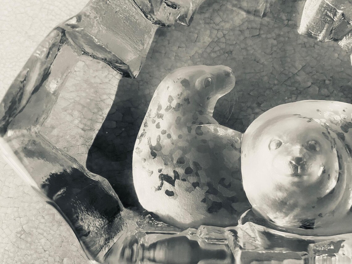 Rare Mats Jonasson Fine Crystal Seals Paperweight, Swedish, Model ...