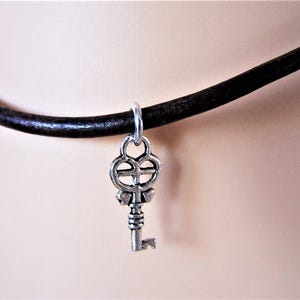 Small Key Charm Ankle Bracelet by Ankletgypsy - Etsy