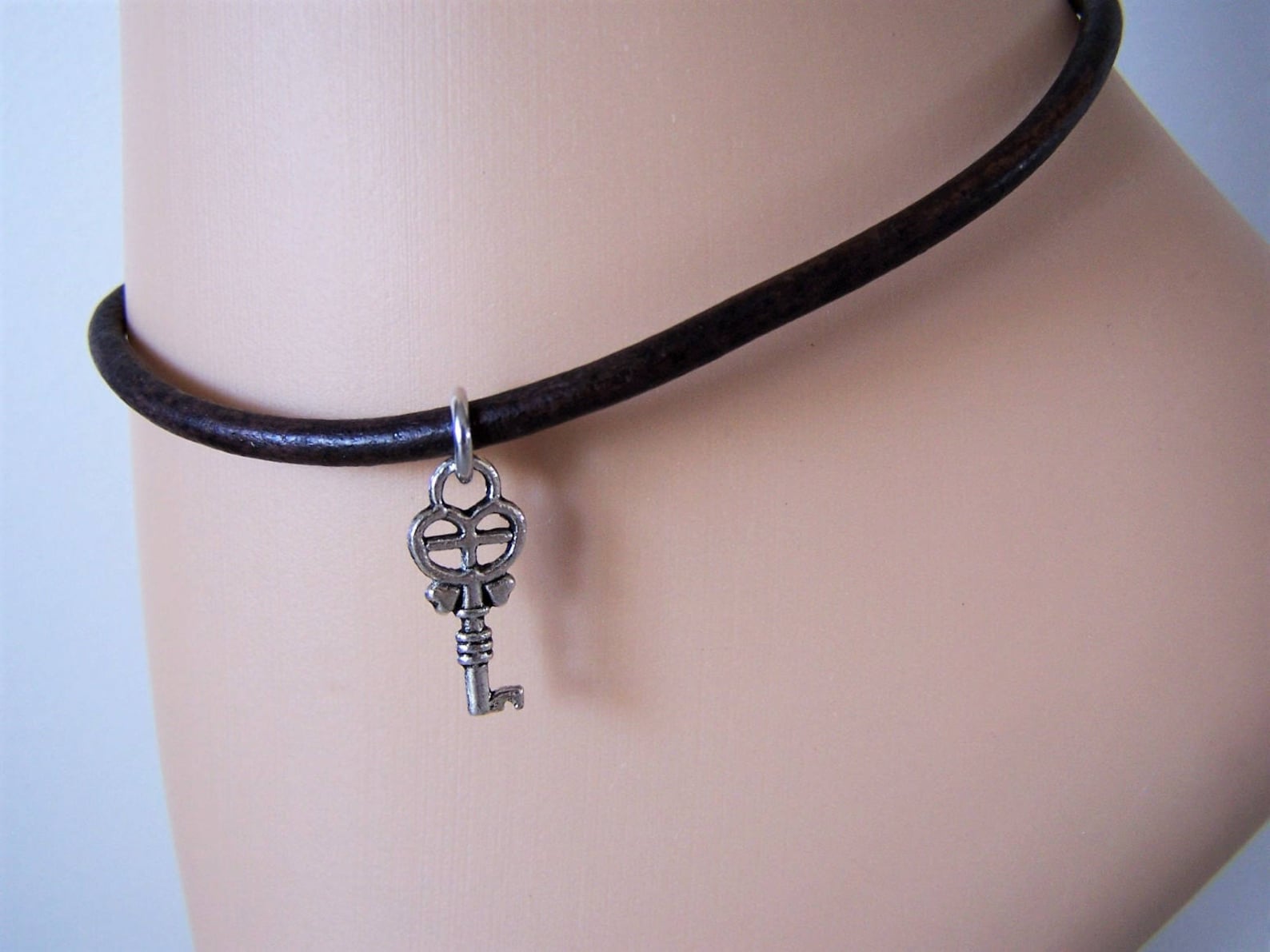 Small Key Charm Ankle Bracelet by Ankletgypsy - Etsy