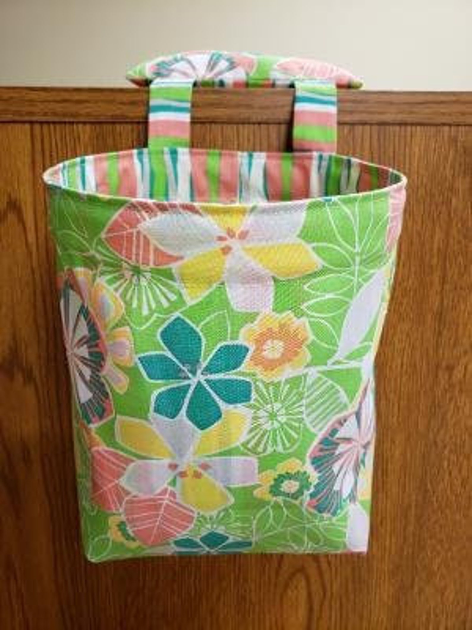 Thread Catcher, Scrap Caddy, Scrap Bag With Pin Cushion - Etsy