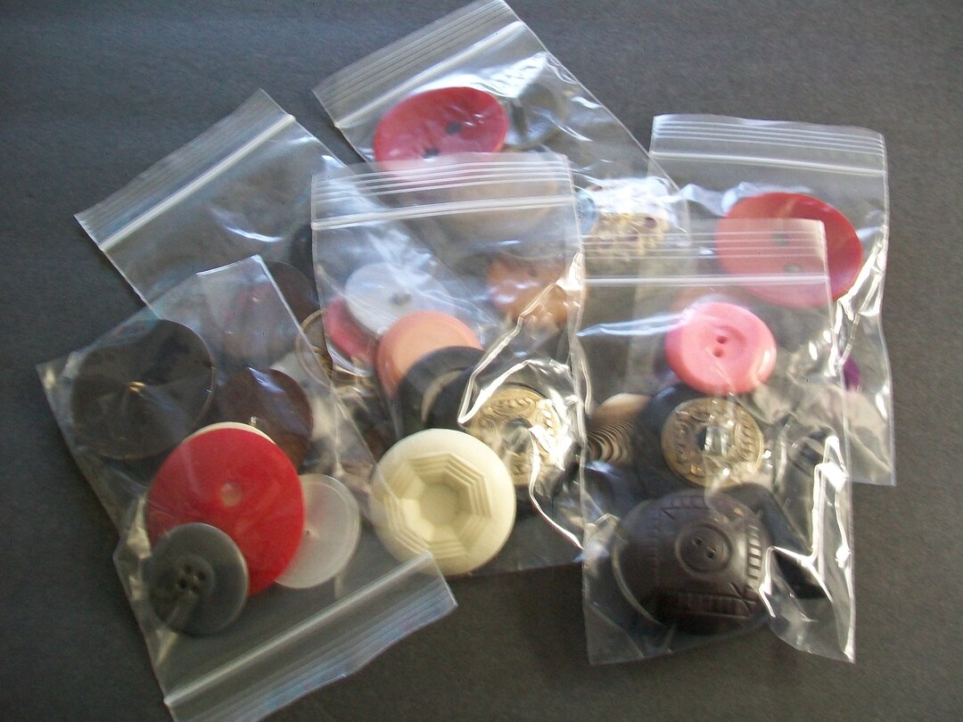 Large Vintage Buttons, Mixed Button Assortment, Plastic Buttons, Old ...