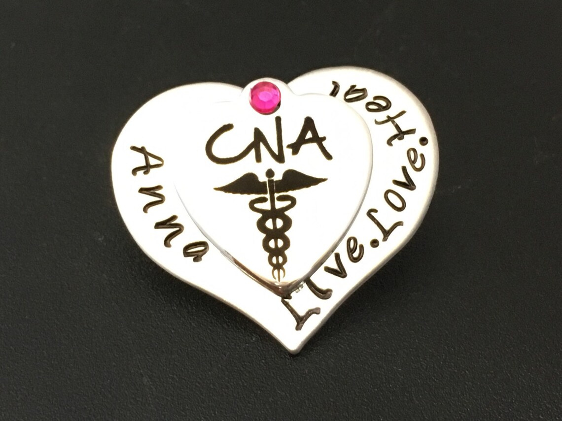 Pin estampado a mano para CNA / Enfermeras / Estudiante de | Etsy
