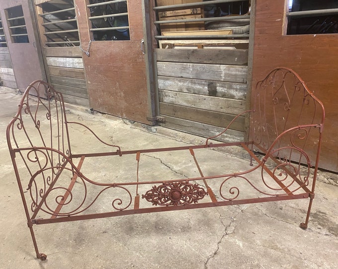 Iron Bed, Antique Iron Bed, Twin Bed, Queen Size, King Size, Vintage ...