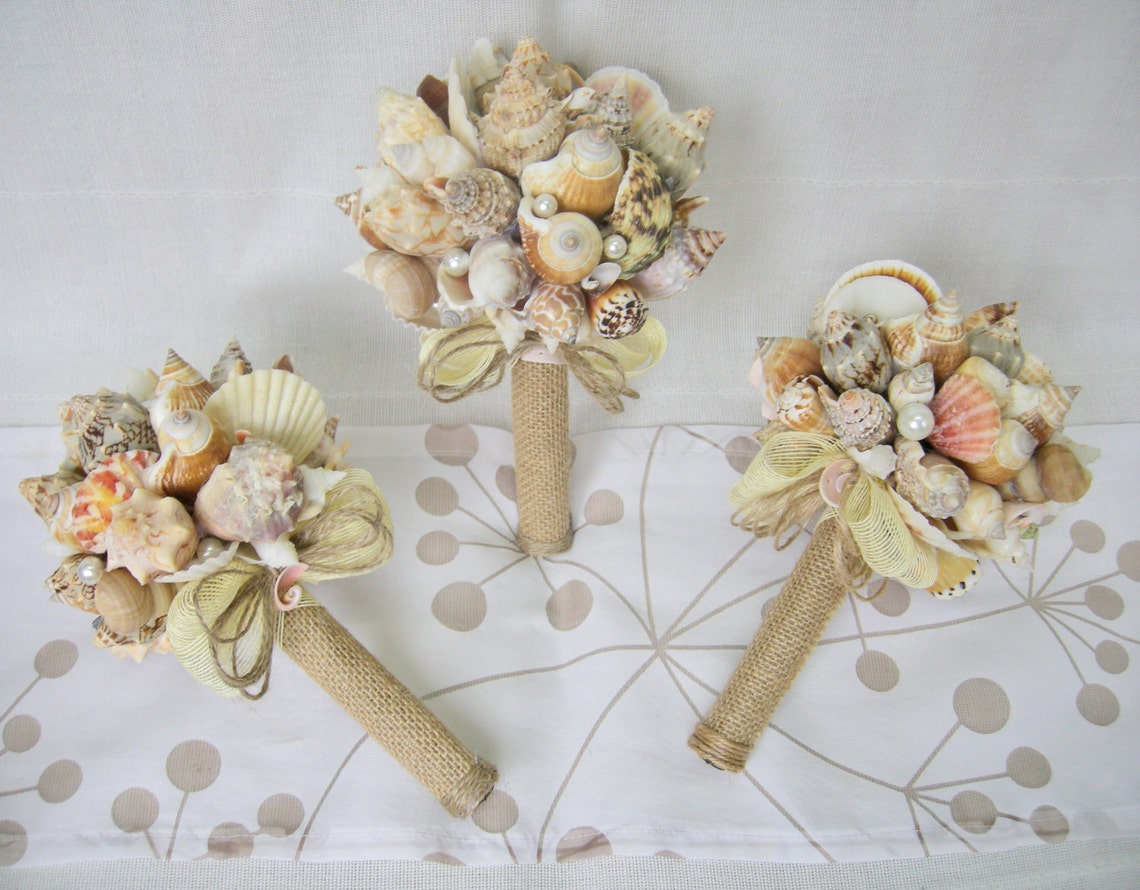 Ocean-inspired Wedding Flowers: Seashell Bouquets & Boutonnieres ...