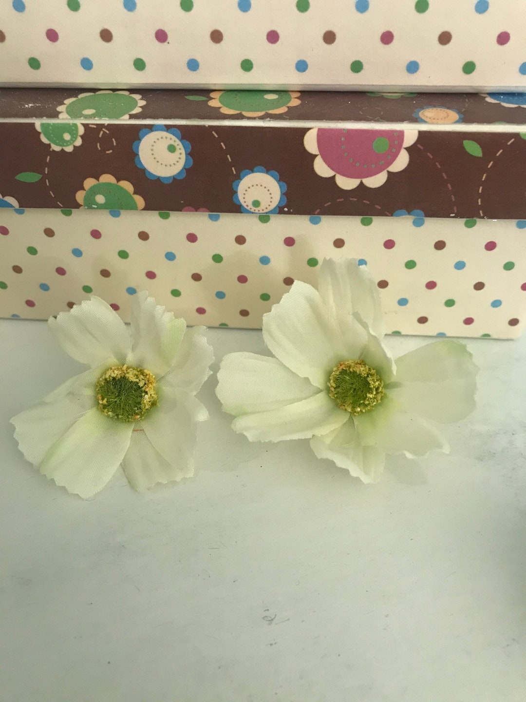 Medium White Flowers - Etsy