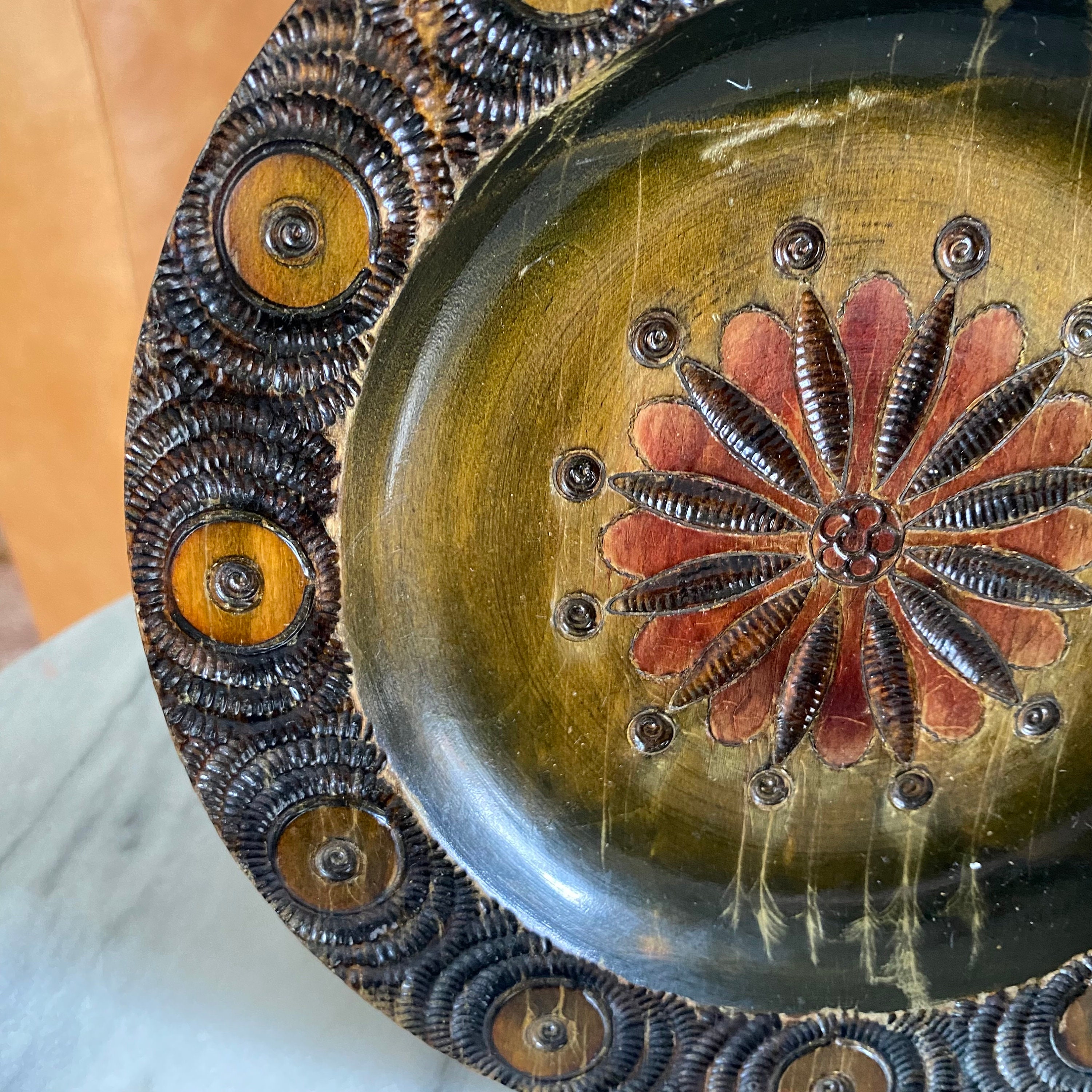 Vintage MCM Hand Carved Wooden Plate Flowers Folk Art Wall Hanging MCM ...