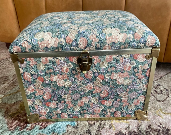 Vintage Cottage Core Padded Floral Storage Trunk Footrest Brass Latch ...