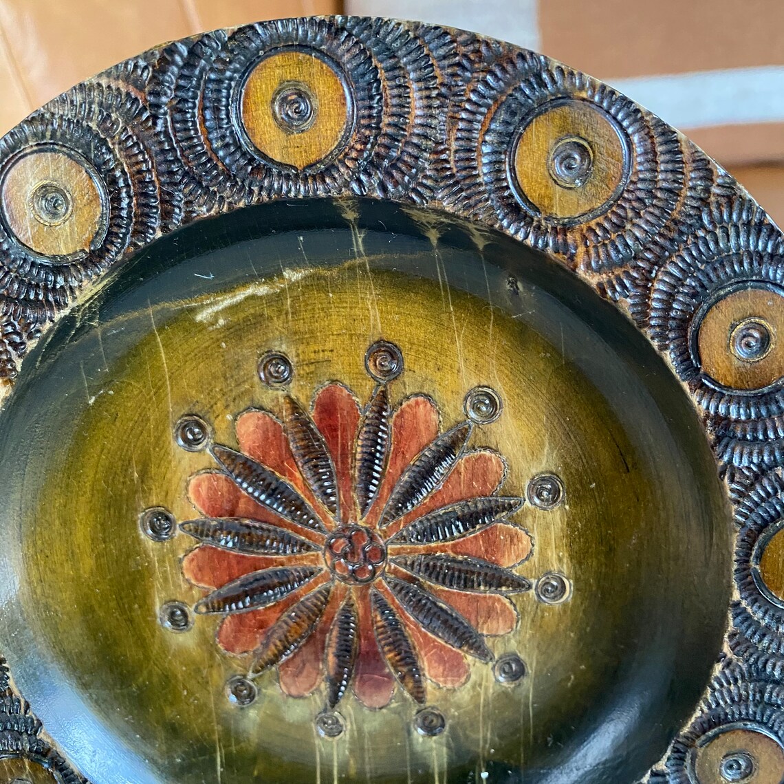 Vintage MCM Hand Carved Wooden Plate Flowers Folk Art Wall Hanging MCM ...