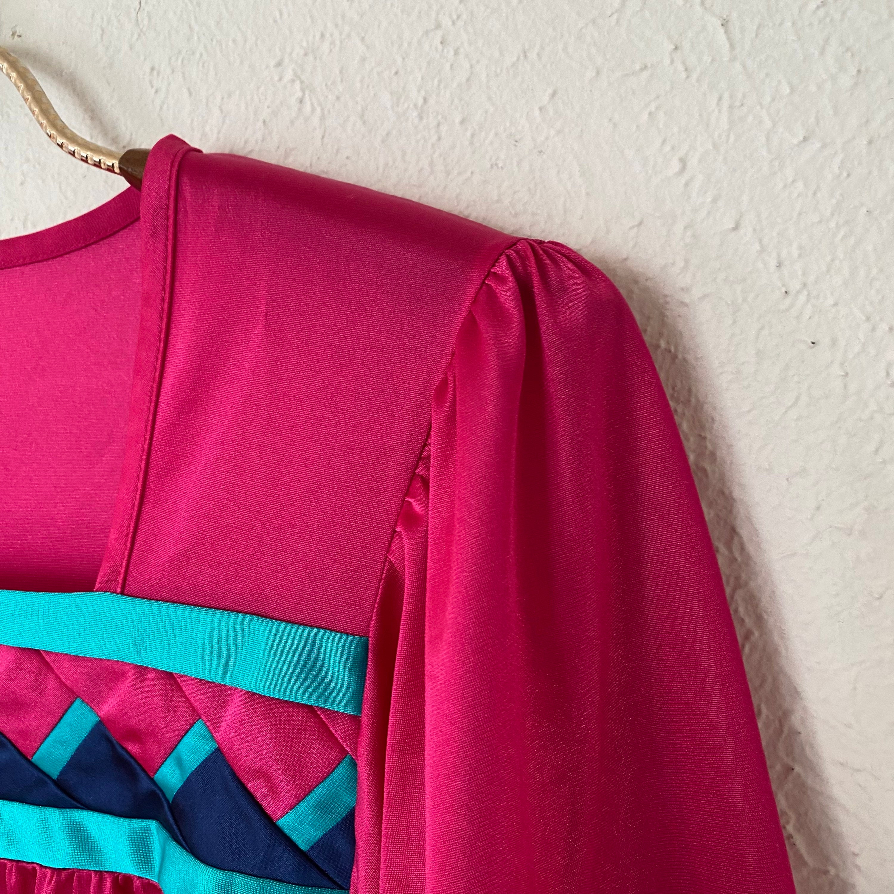 Vintage Henson Kickernick 1970’s Pink Geometric Lounge/sleep Dress ...