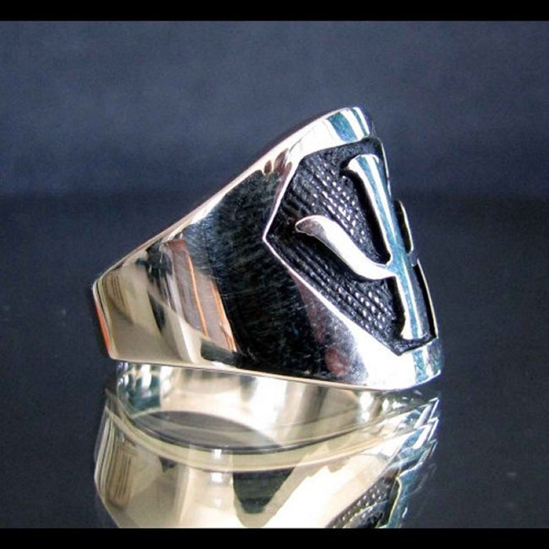 Babylon 5 PSI Corps Logo Insignia Ring - Etsy