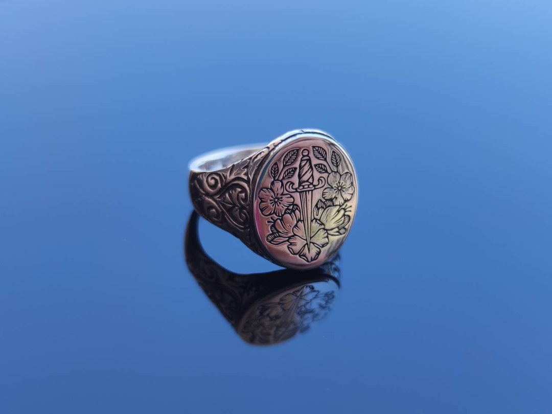 Custom Oval Italian Chevalier Signet Ring - Etsy