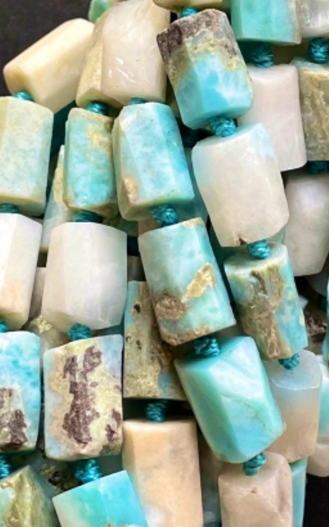 Larimar natural. Cuenta facetada en forma de tuba de 10x14mm. Hermosa ...