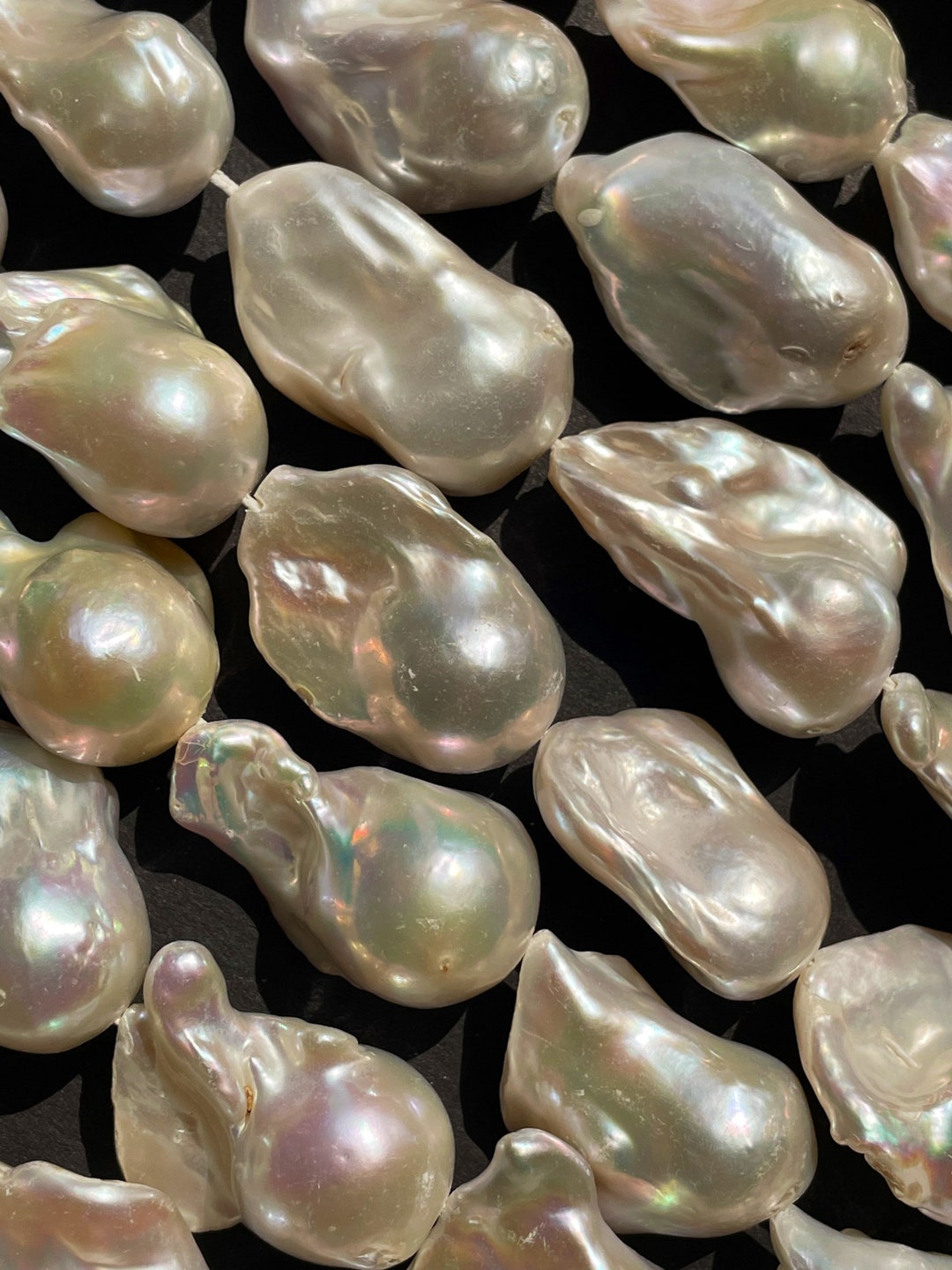 AAA Natural Baroque Pearl. Freeform Shape, Gorgeous Natural Color ...