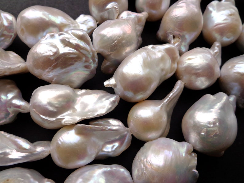 AAA Natural Baroque Pearl. Freeform Shape, Gorgeous Natural Color ...