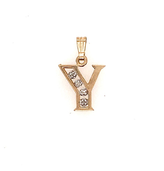 The Letter Y In Diamonds