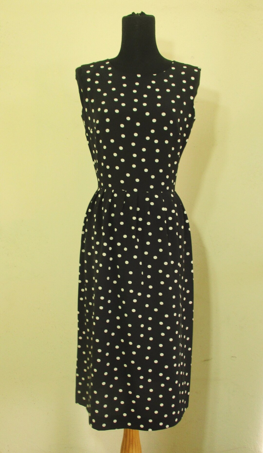 Agnes B. Polka Dot Pattern Black Color Sleeveless Pencil Wiggle Dress ...