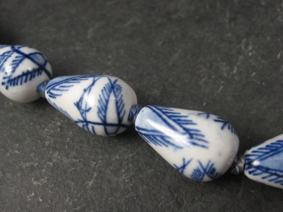 Vintage Chinese Import Hand Painted Porcelain Bead Ne… - Gem