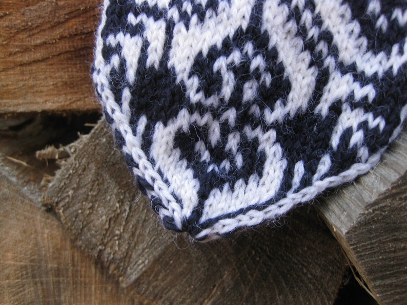 Handknit Scandinavian Mittens Selbu Norway Rose Knit in | Etsy