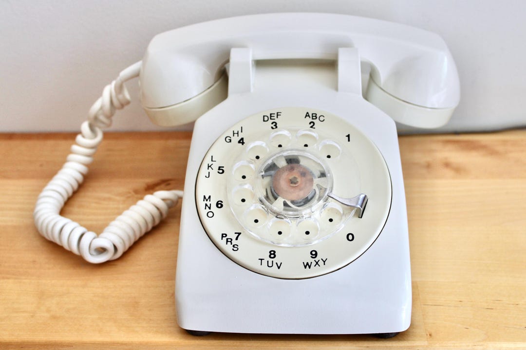 1970's White Rotary Telephone ~ Bell Telephone ~ Landline ~ Model 500 ...