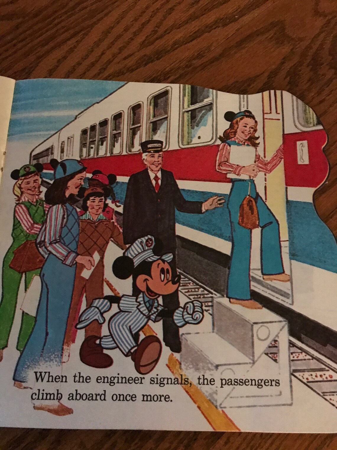 1977 Golden Shape Book walt Disney's the - Etsy
