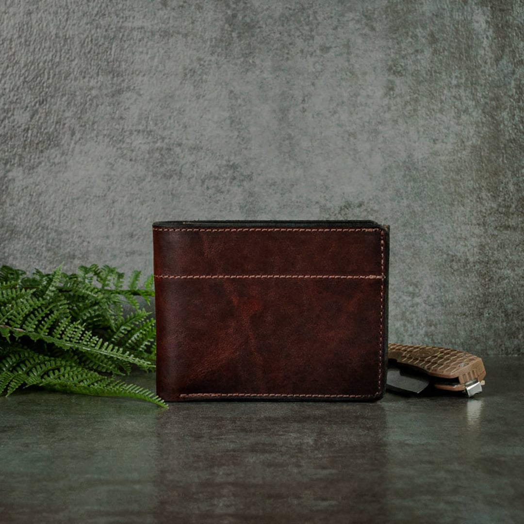 Red-brown Bison Leather Bifold Wallet With ID Window, Personalization ...