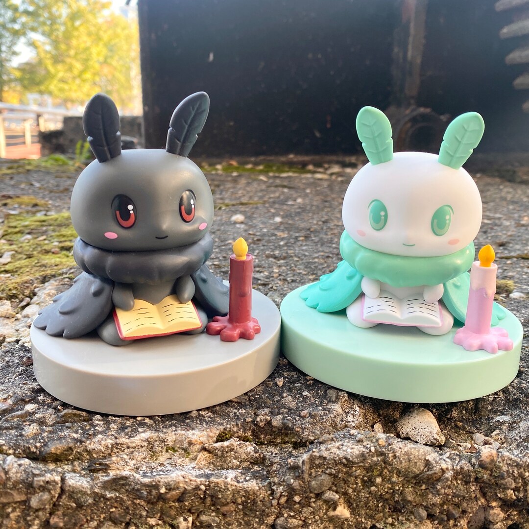 Mothman Vinyl Figure - Etsy