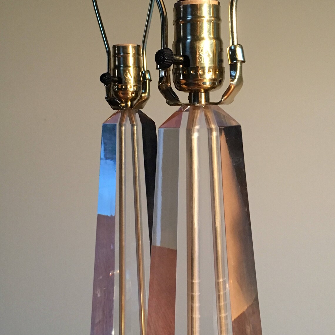 Pair of Obelisk Shape Lucite Lamps - Etsy