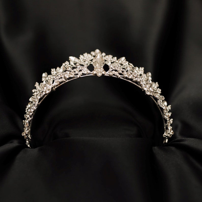 Felicitys Tiara in Silver / White - Etsy