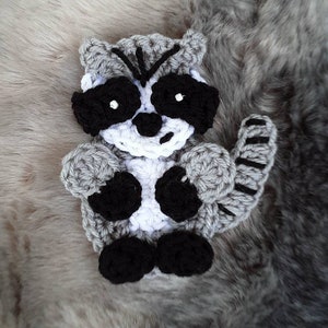 Torrey Raccoon Applique Crochet Pattern, Easy Crochet Animal Pattern ...