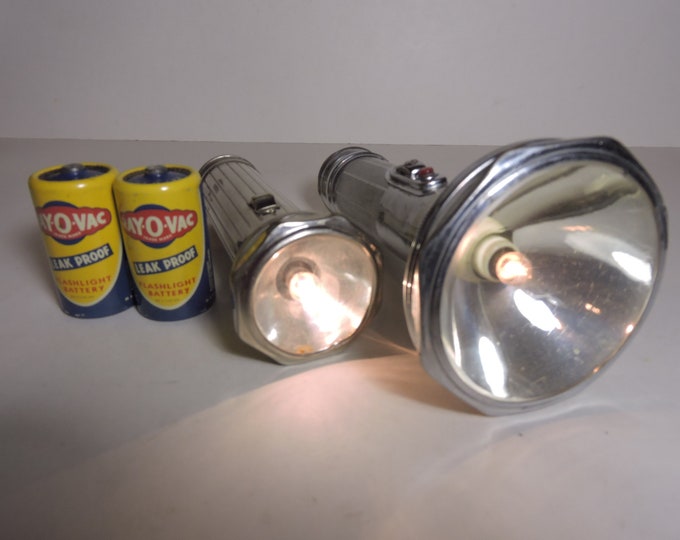 2 Vintage RAY-O-VAC 2 D Cell Metal Flashlights 6 & 7 1/2 Inch Long ...