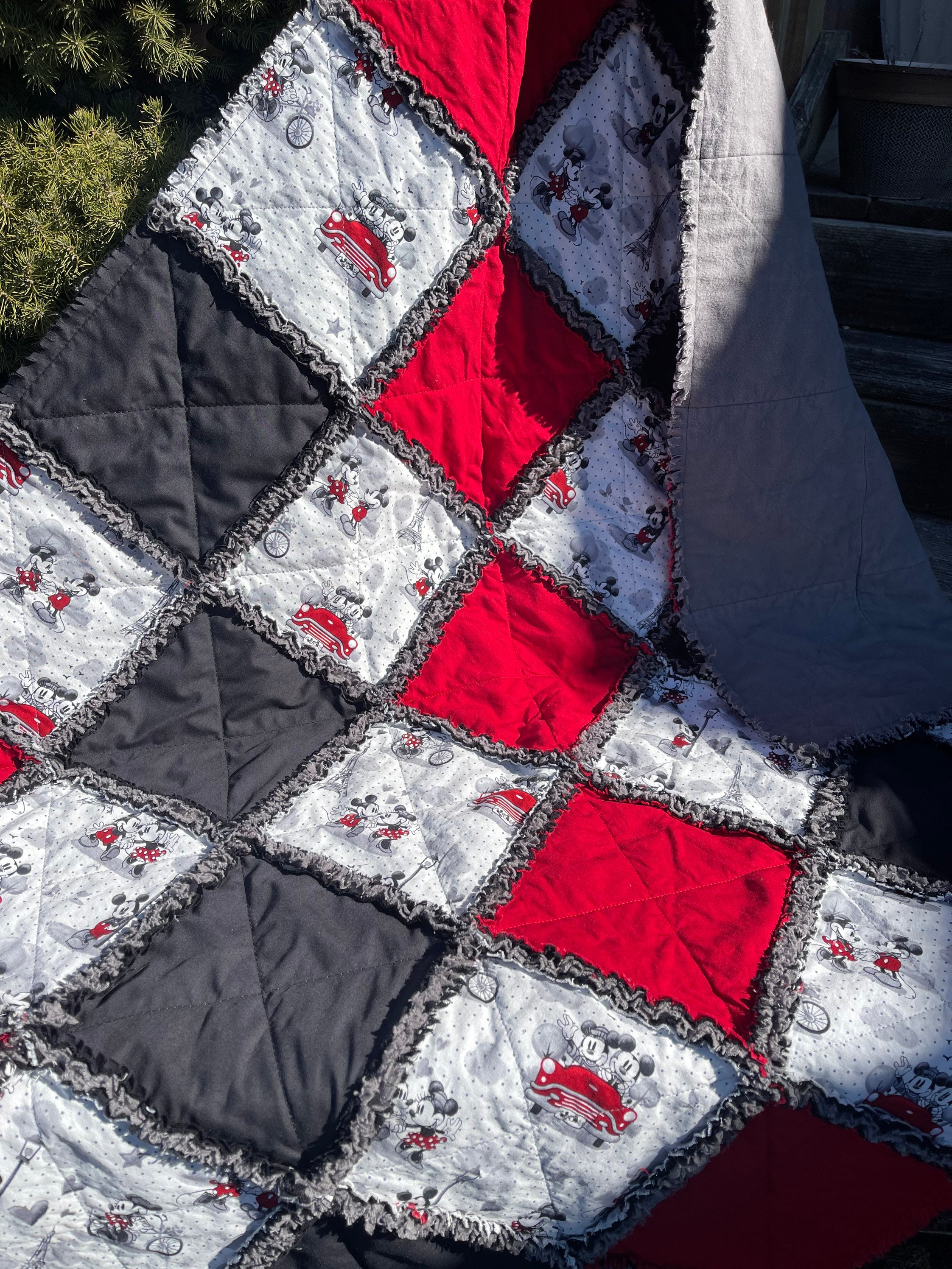 Mickey Mouse and Minnie Mouse Vintage Romance Rag Quilt - Etsy