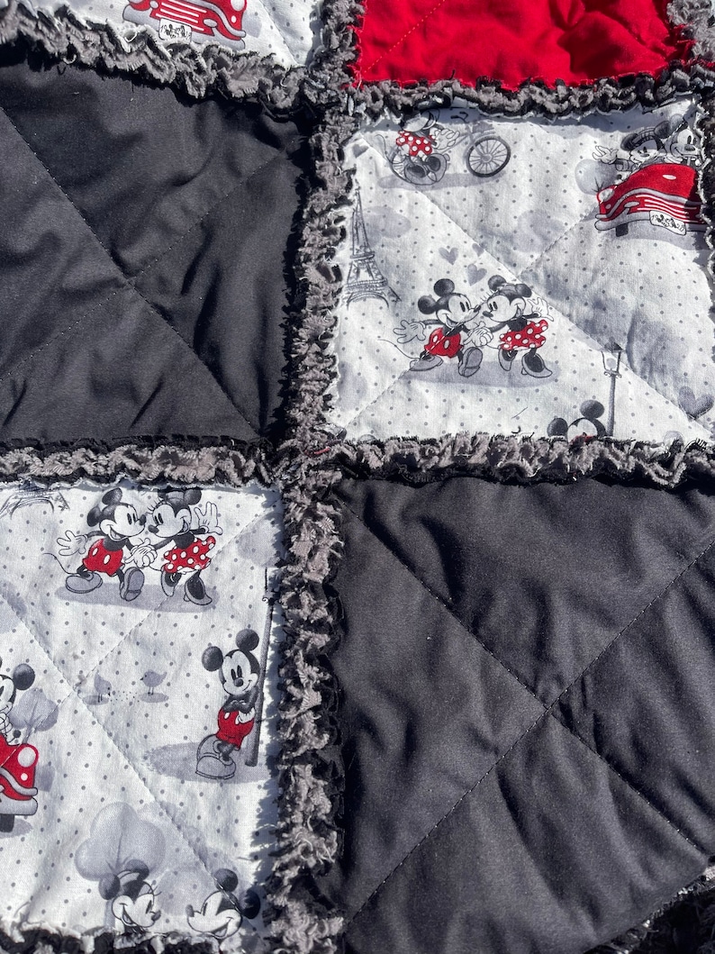 Mickey Mouse and Minnie Mouse Vintage Romance Rag Quilt - Etsy