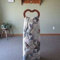 The Ladderrack Quilt Display Stand and Blanket Ladder, Rack Holds up to ...