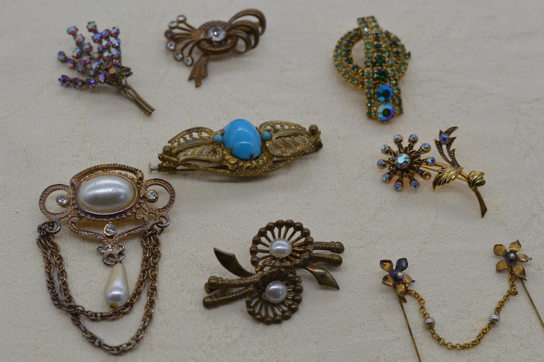 Selection of Brooches/vintage Brooches/french Vintage Brooches/jewelry ...
