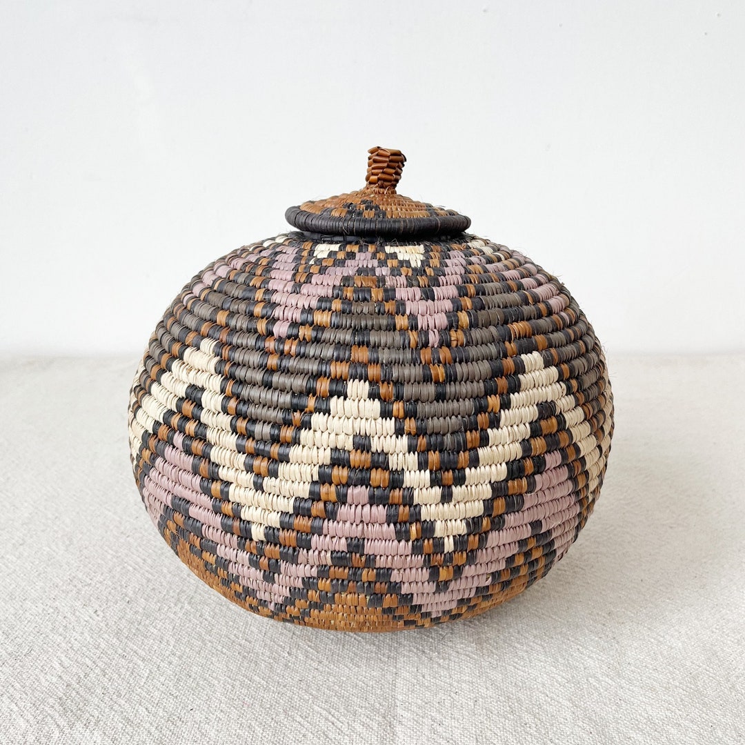 African Zulu Basket // Lidded Palm Basket // Woven in South Africa ...