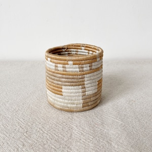 African Storage Plant Basket: Bushoki // Rwanda Kiondo Basket // Sisal ...