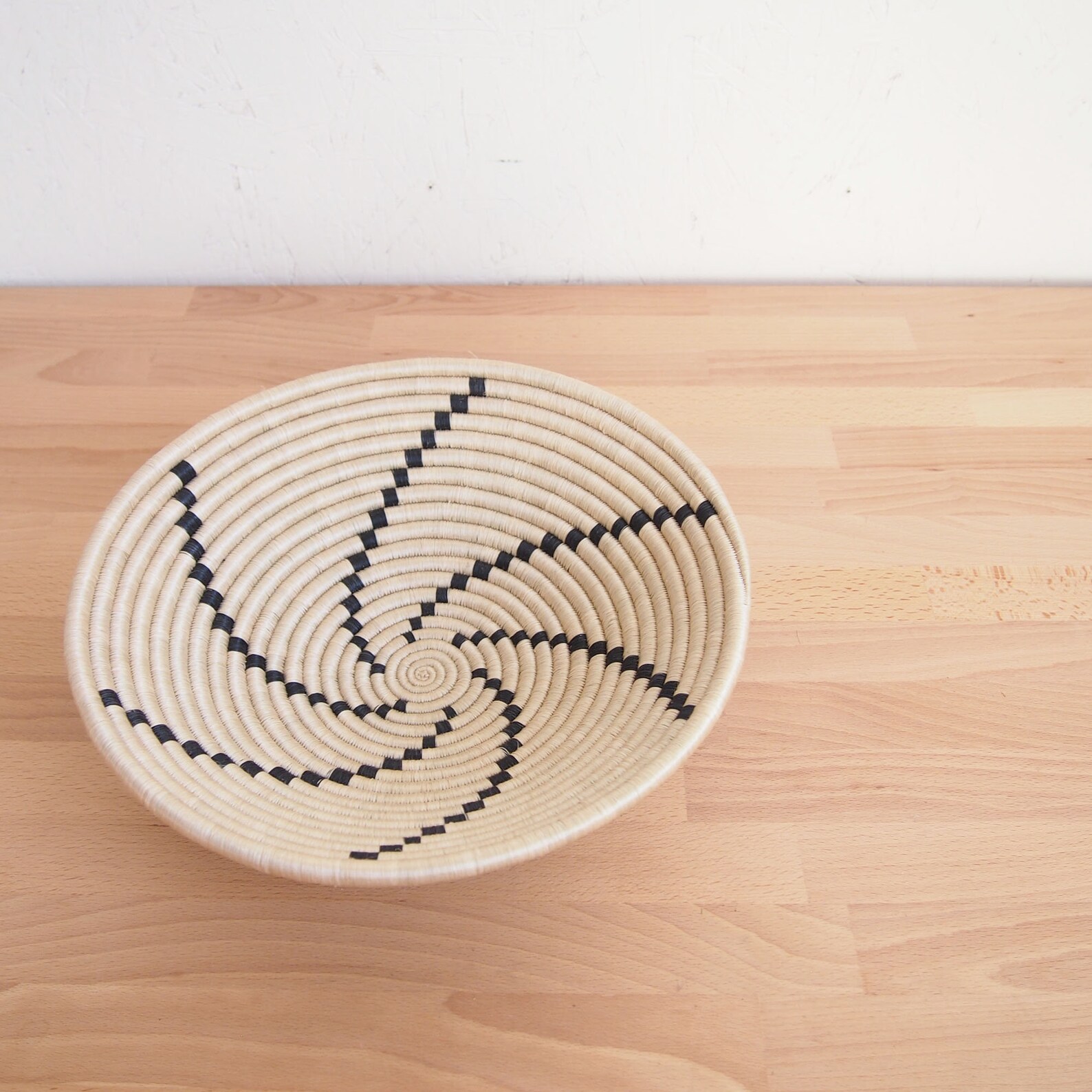 African Basket Tanga // Rwanda Basket // Woven Basket // | Etsy