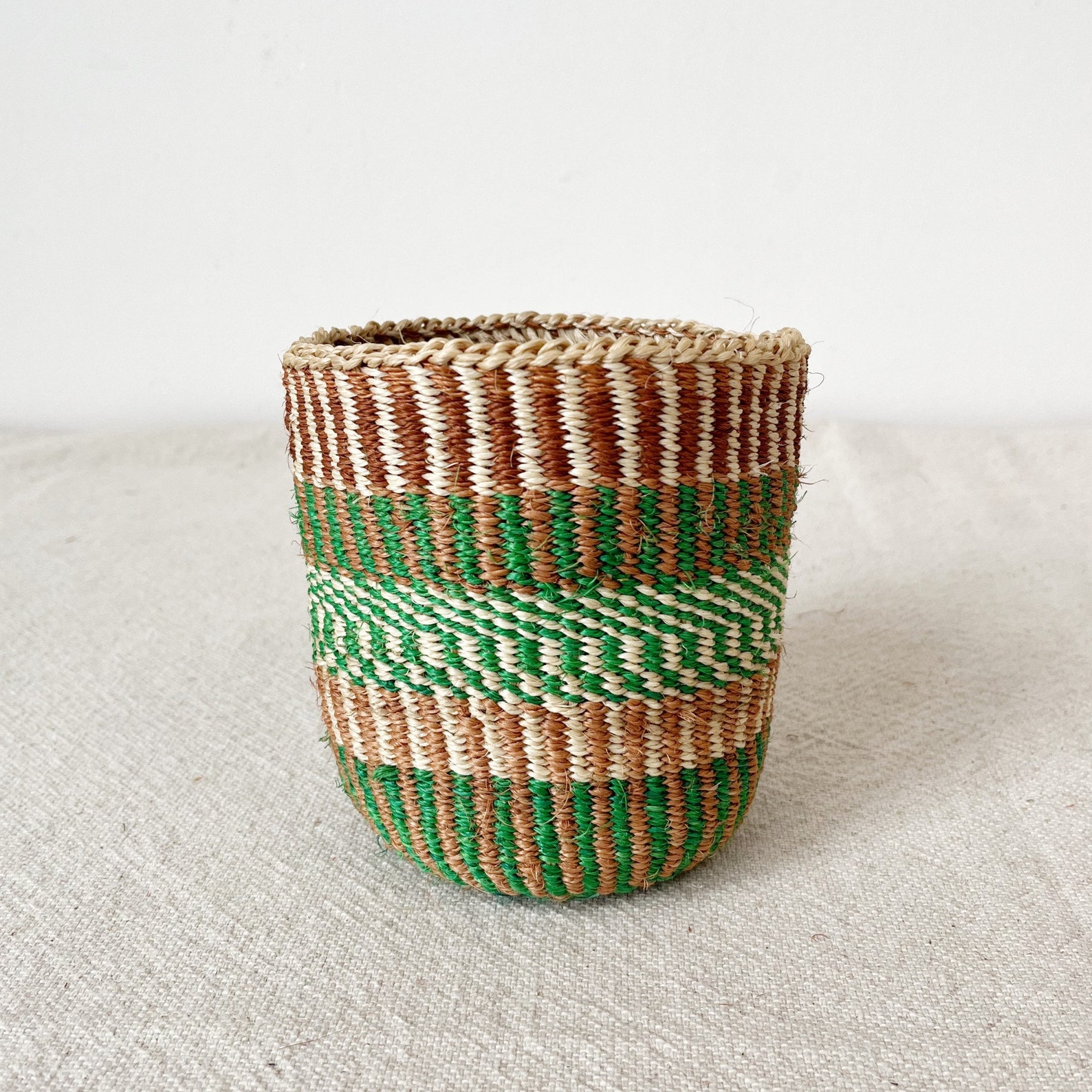 Fine Weave African Storage Basket // Kenya Kiondo Basket // Woven Sisal ...