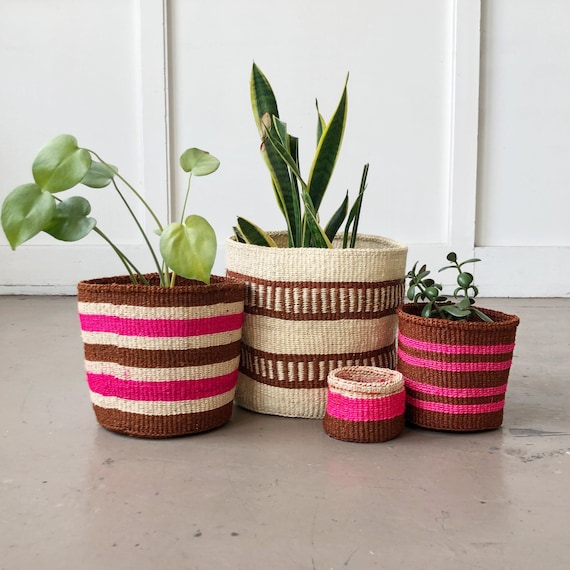 Woven plant baskets store
