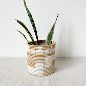 African Storage Plant Basket: Bushoki // Rwanda Kiondo Basket // Sisal ...