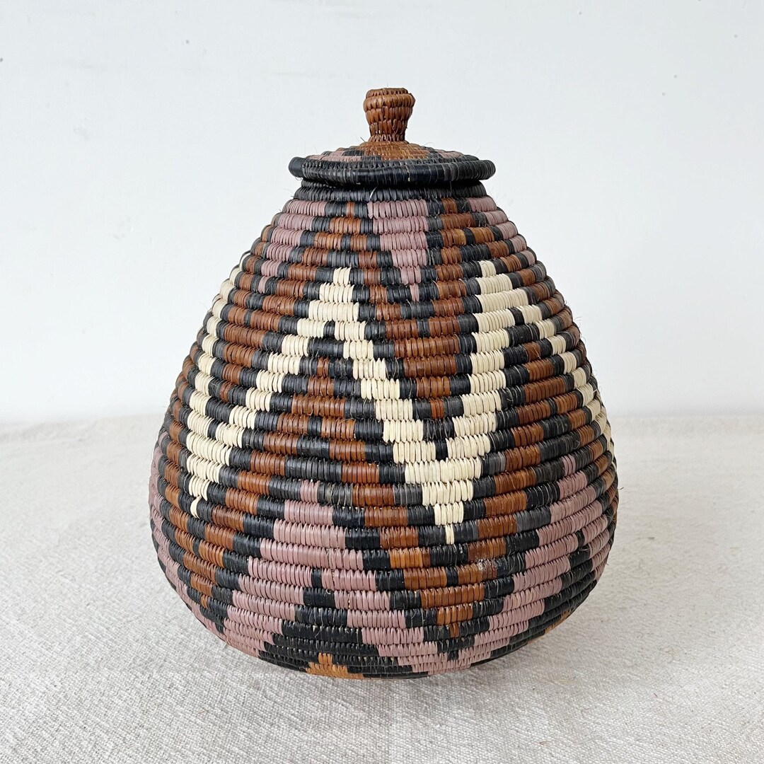 African Zulu Basket // Lidded Palm Basket // Woven in South - Etsy