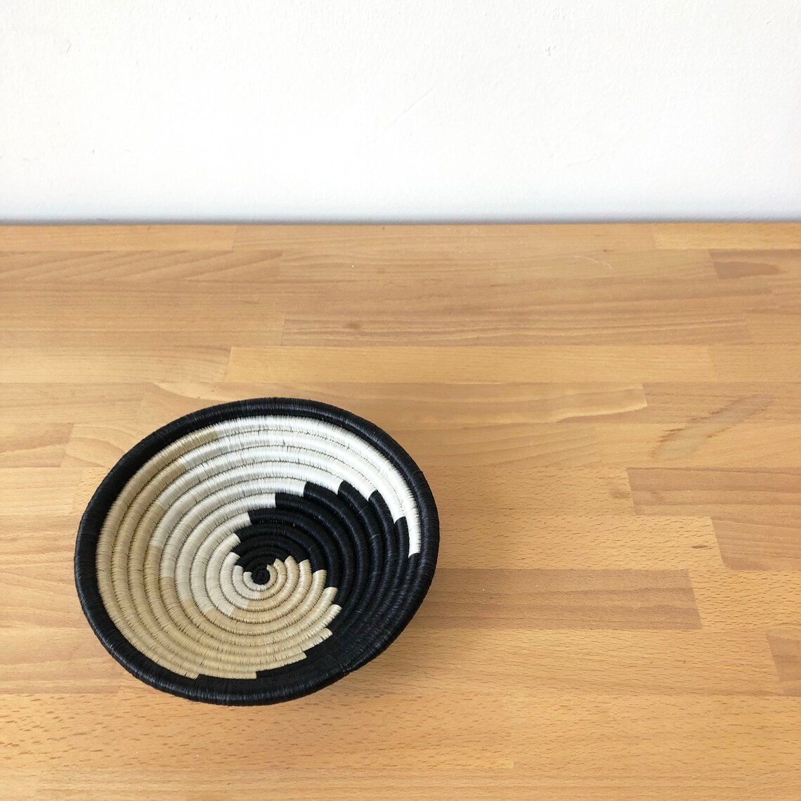 Small African Basket Kitabi // Rwanda Basket // Woven Basket - Etsy