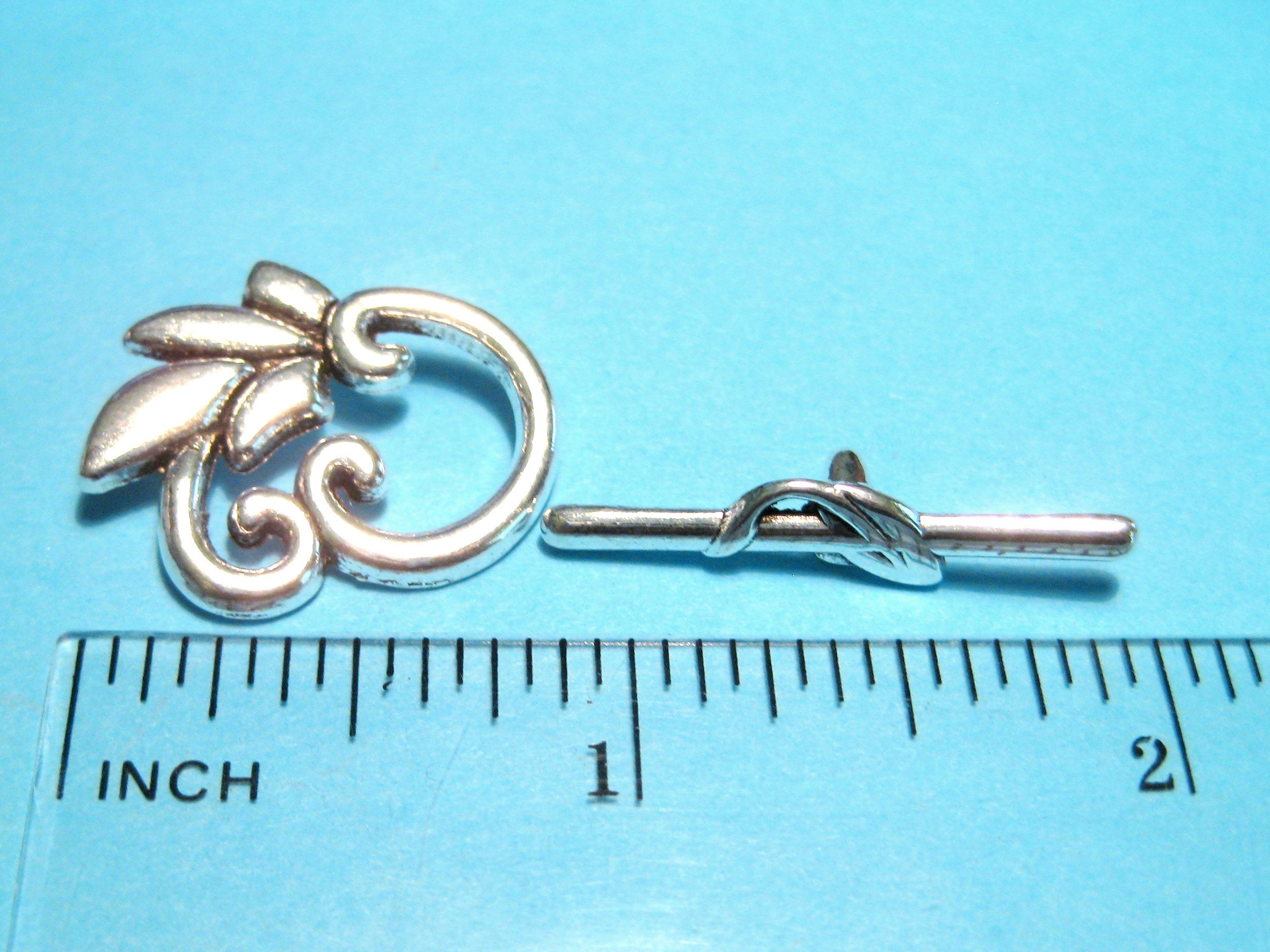 5 Sets of Antique Silver Plated Leaf Round Toggle Clasps(no. TGCLS2322 ...