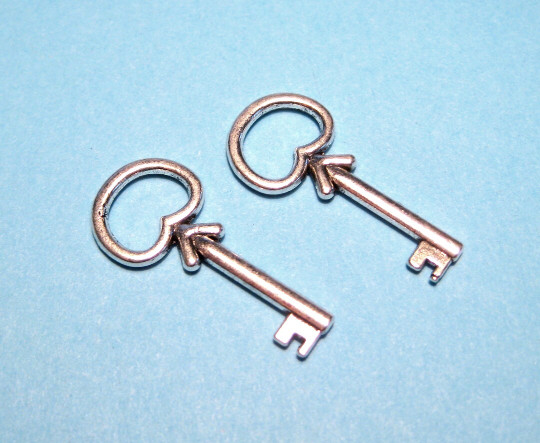 2pcs of Antique Silver Key Charms Pendantsno.cm127 - Etsy