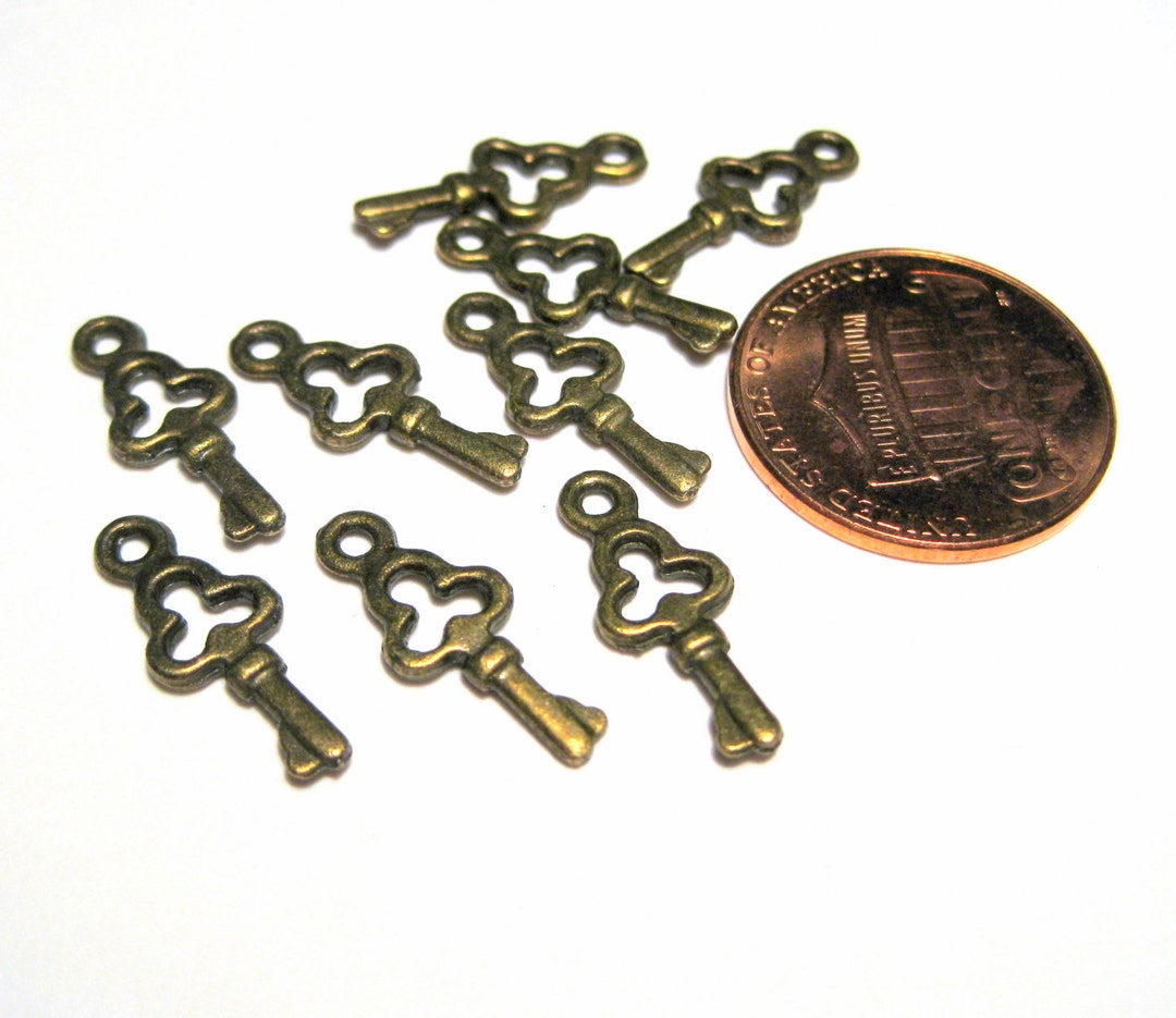 BULK 50pcs of Small Antique Bronze Keys 16x6mmno. BZCM468 - Etsy
