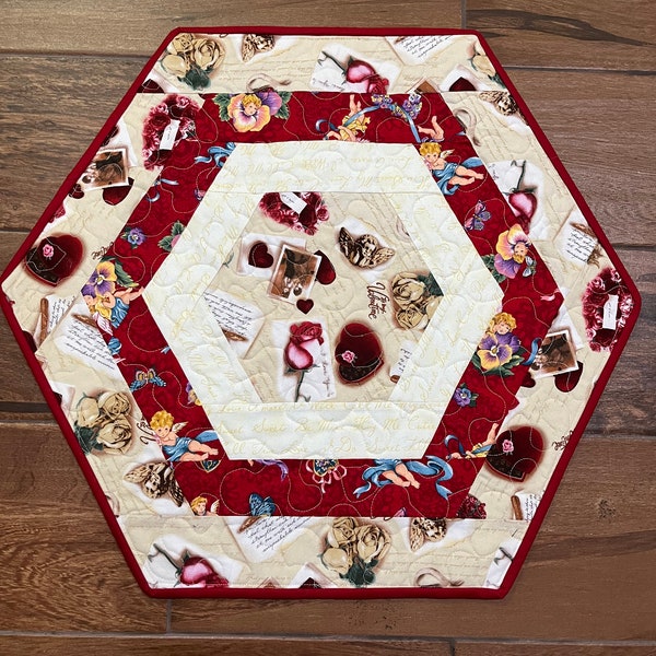 Quilted Valentine Table Runner - Etsy