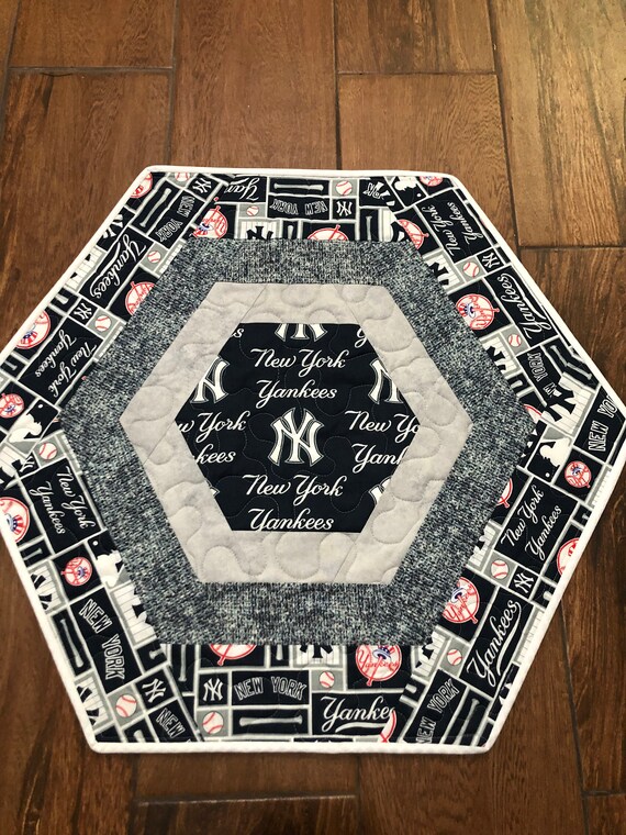 New York Yankees Table Topper - Etsy